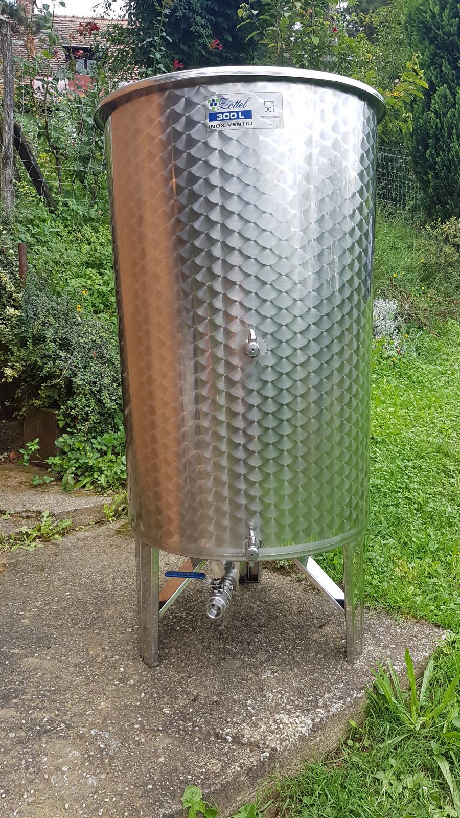 Prodam inox vinski sod 300l