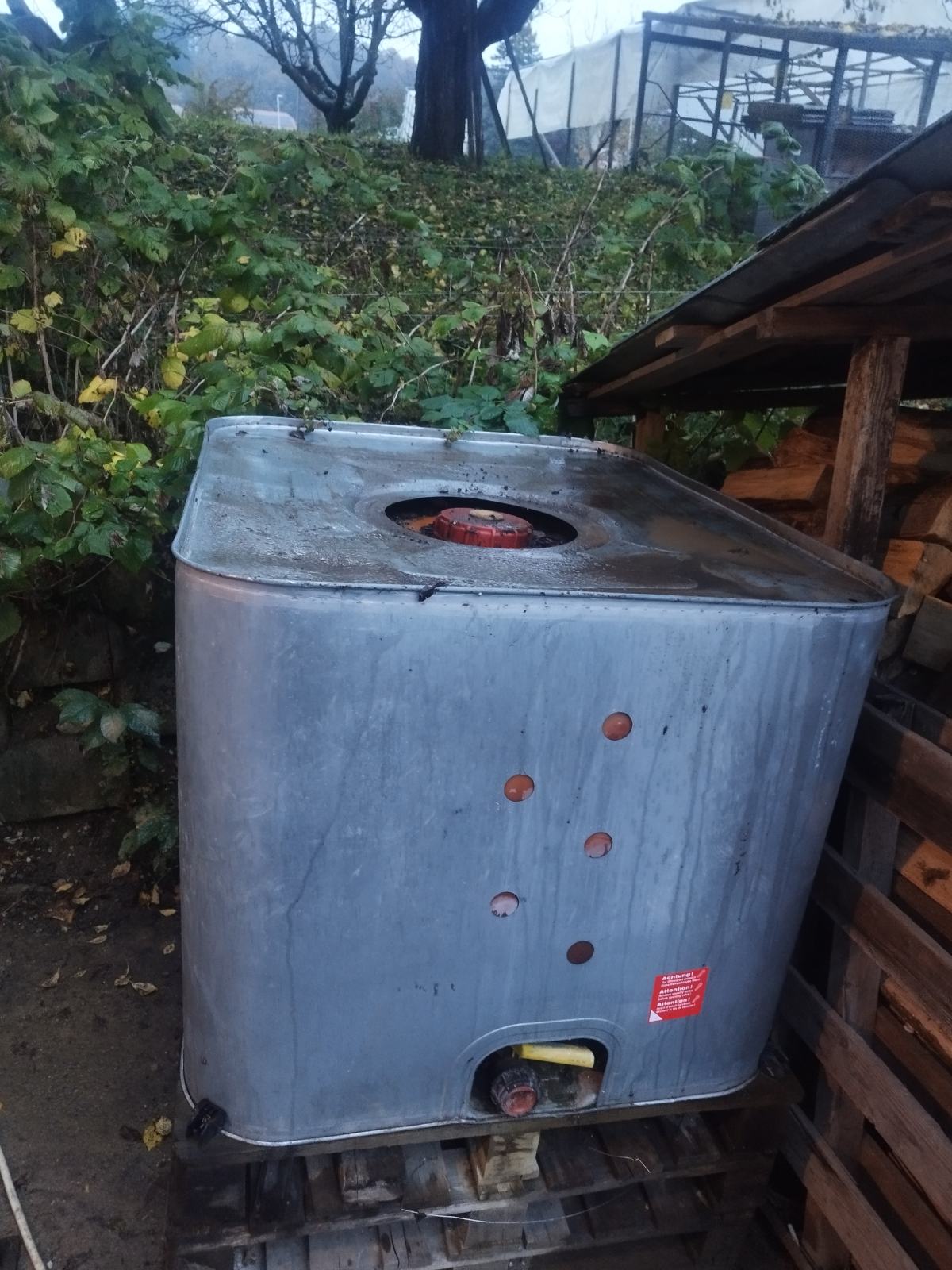 PVC cisterna 1000 L za kurilno olje ali nafto