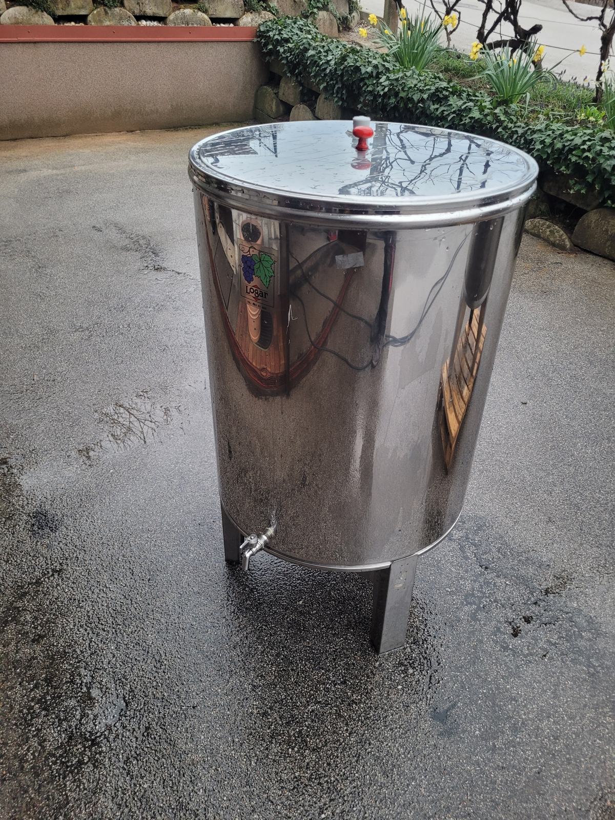 Sod za vino inox 200L - LOGAR