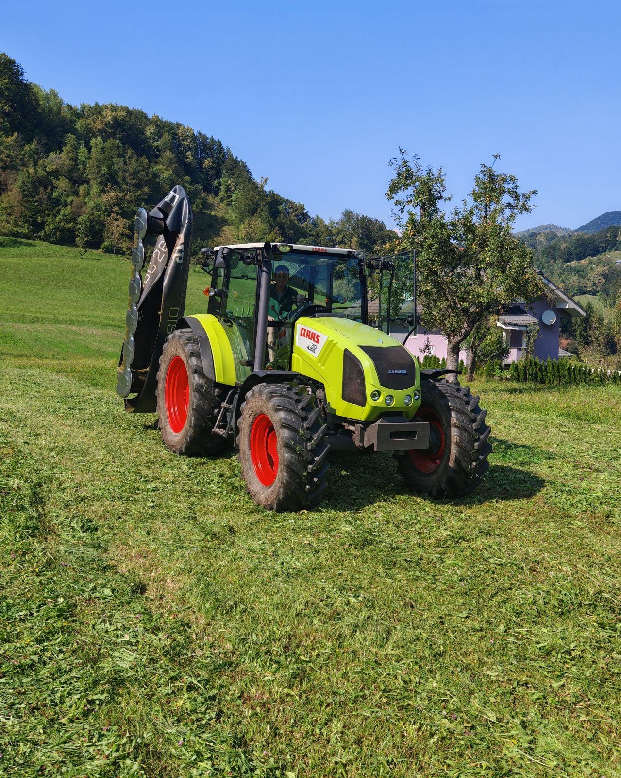 Claas Axos 310