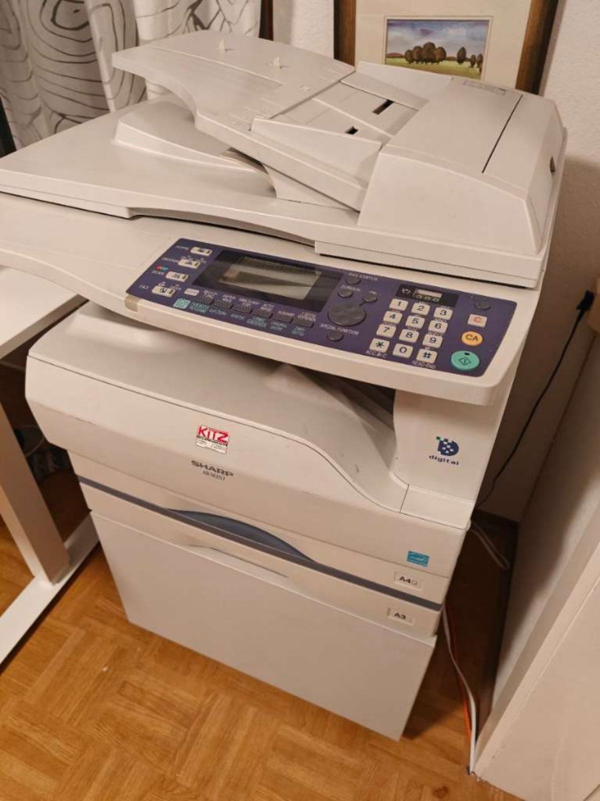 vecnamenska laserska naprava Sharp AR-M207