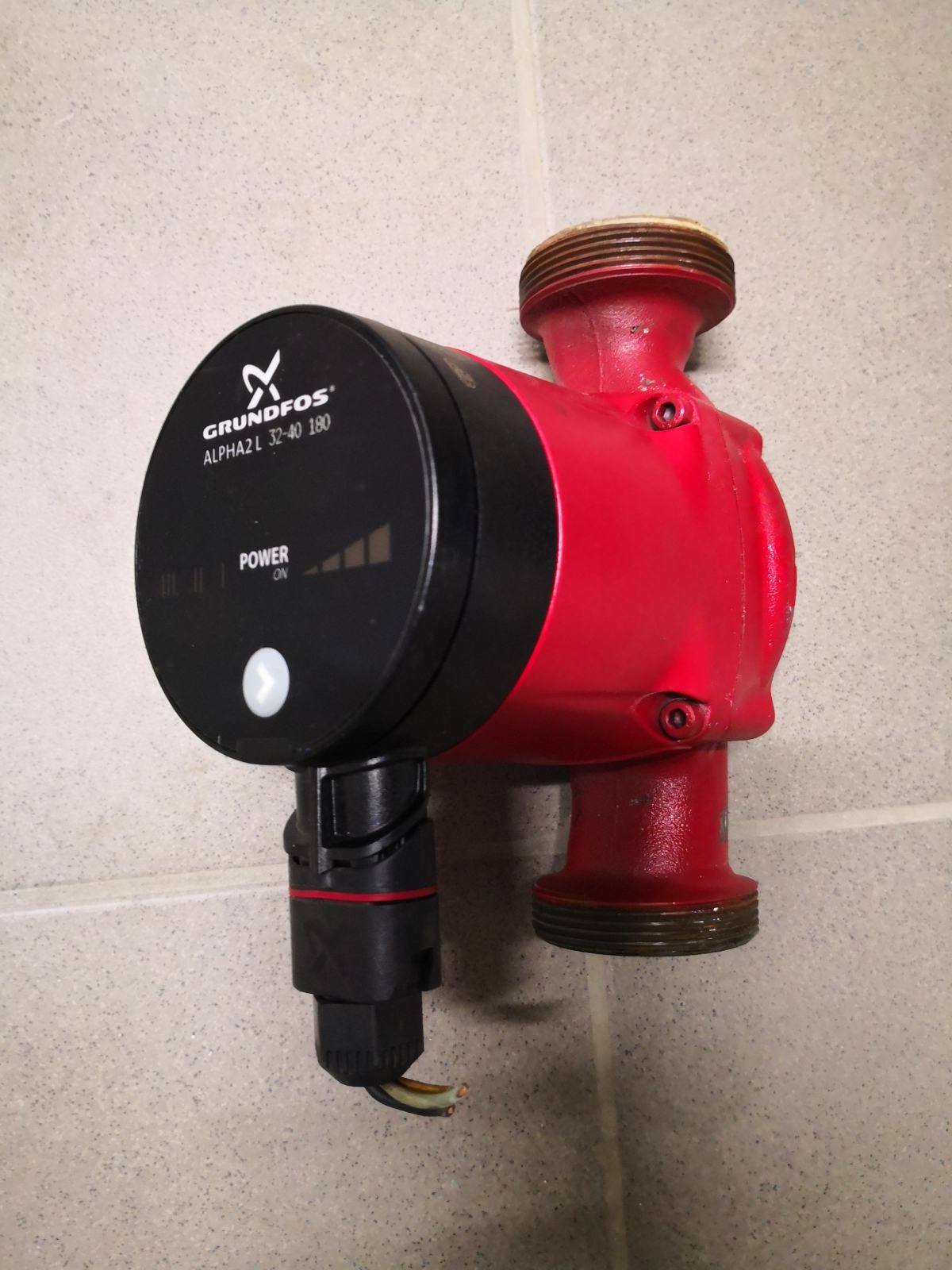 Grundfos obtočna črpalka za ogrevanje ALPHA2 L 32-40 180