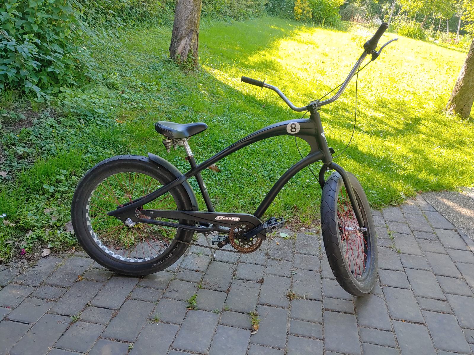 Electra Straight 8 cruiser - 3 prestave