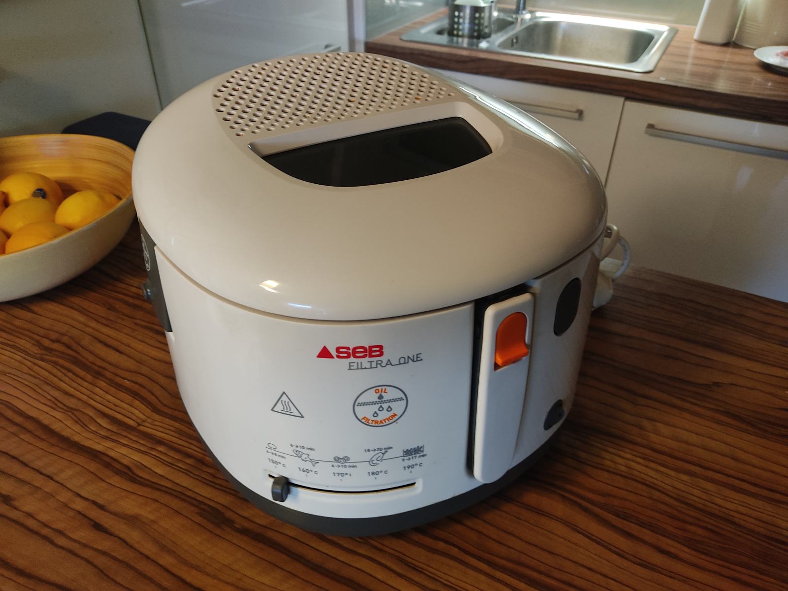 Cvrtnik, friteza SEB (Tefal), 2,1 l, kot NOV