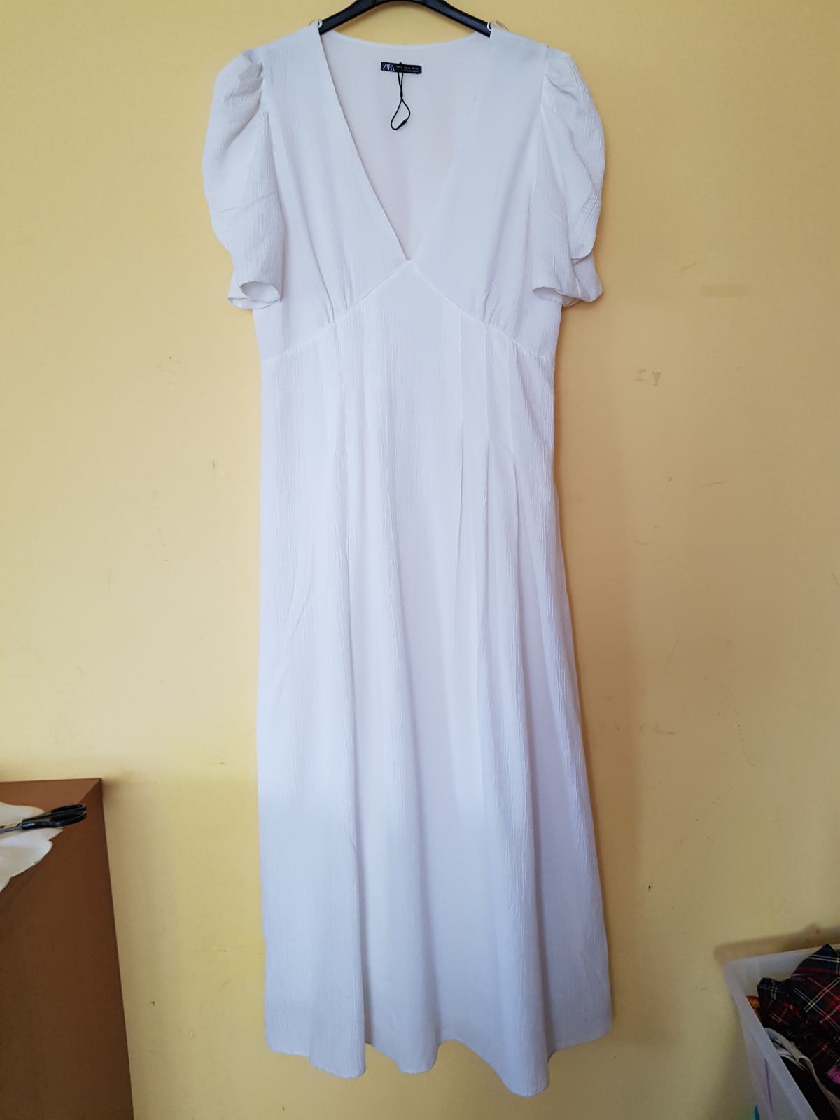 ZARA MAXI BELA OBLEKA Z ETIKETO 42/44