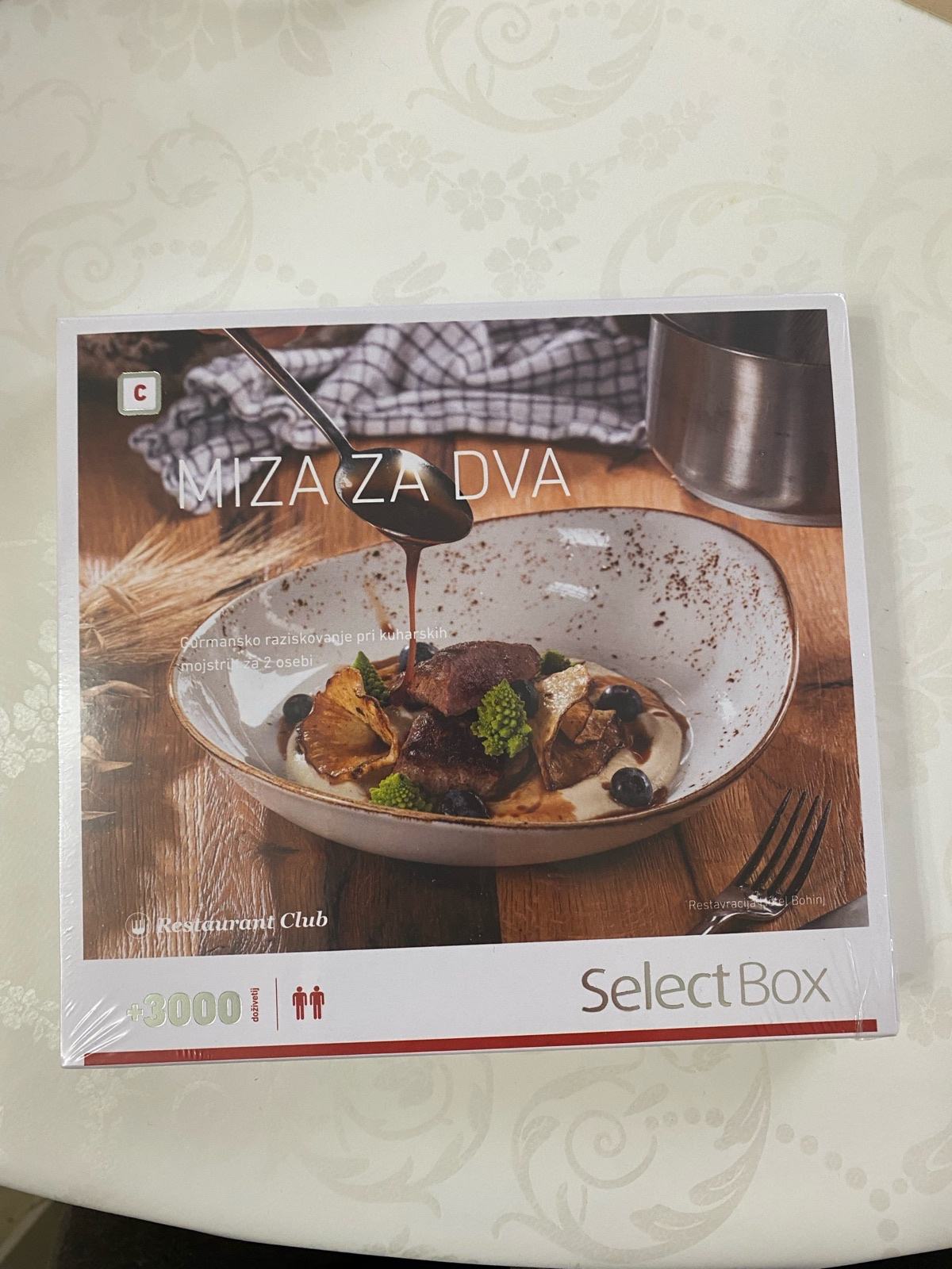 Miza za dva (selectbox) originalno zapakiran
