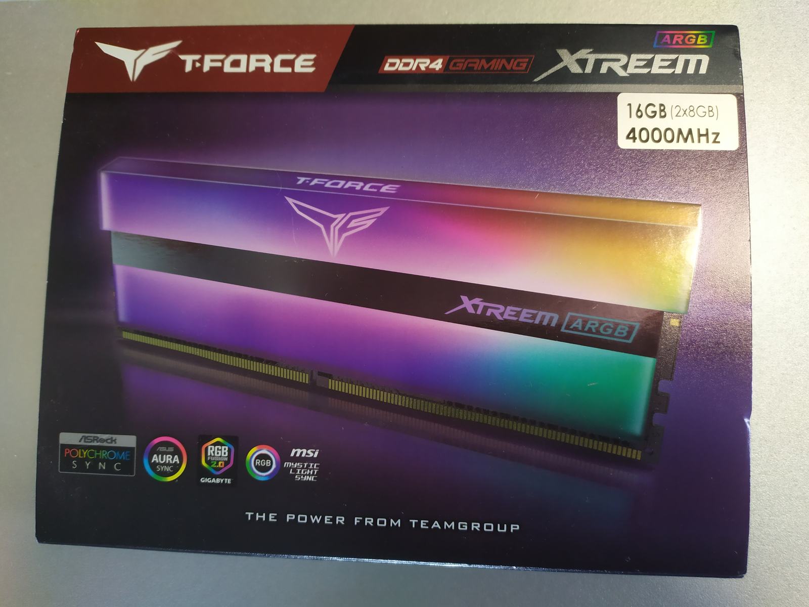 RAM 2x8GB DDR4 4000 MHZ