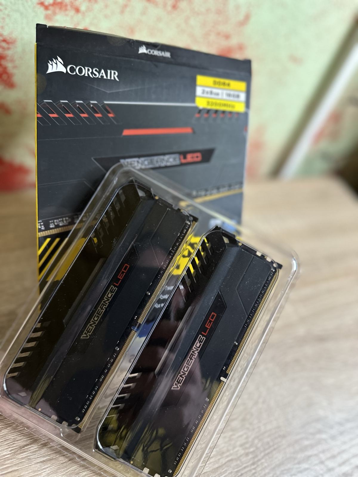 RAM VENGEANCE® LED 16GB (2 x 8GB) DDR4 DRAM 3200MHz C16 XMP 2.0