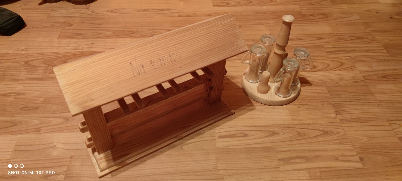Drzalo za vinske / snopc kozarce + 4 kozarcki