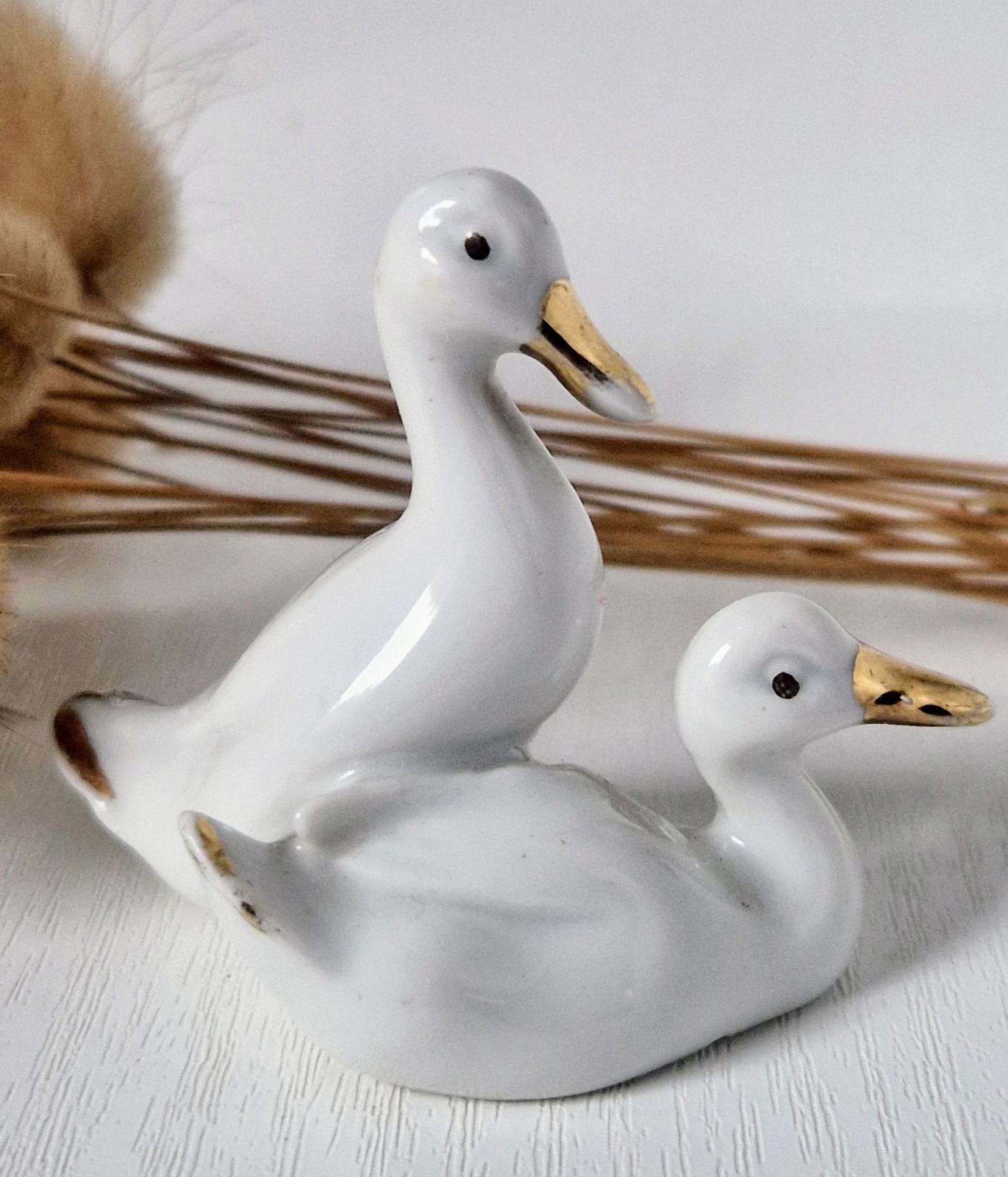 Figura račk iz porcelana