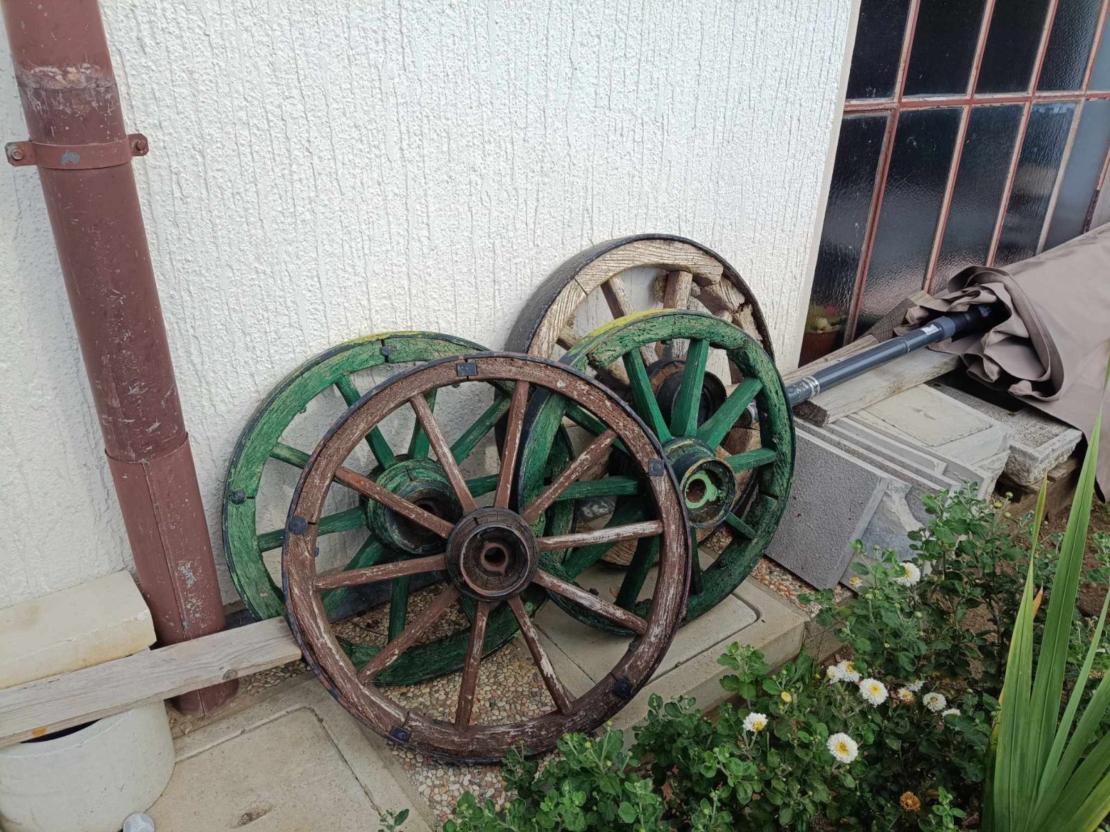 Lesena kolesa iz starega voza