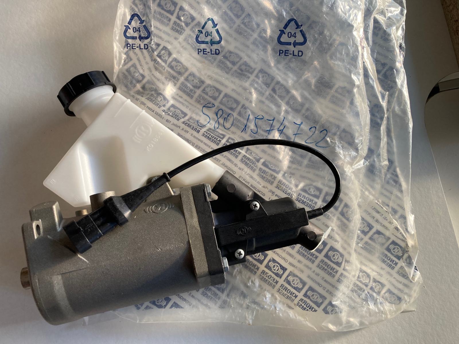 IVECO 5801574722 SERVO CILINDER