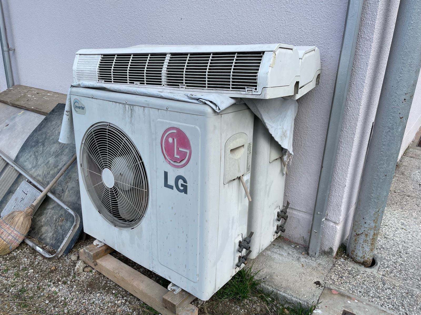 Klimatska naprava LG