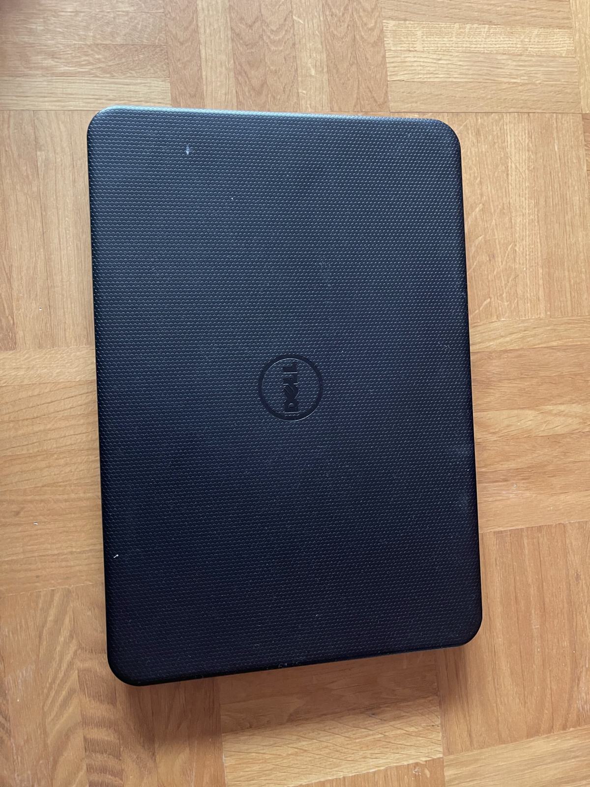 Dell Inspiron 15-3531 - v okvari