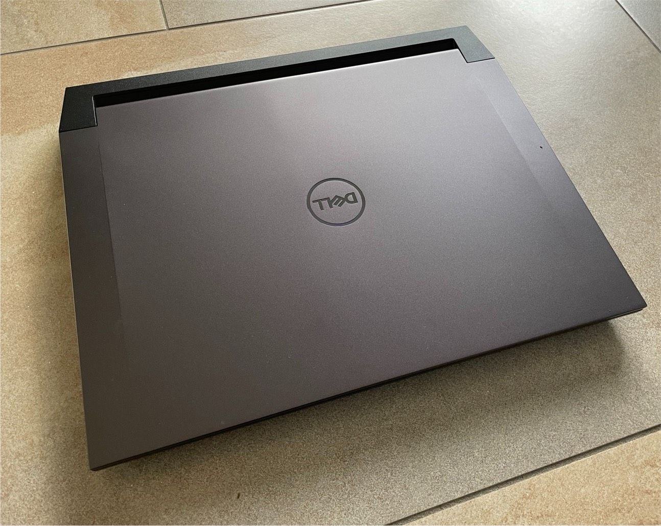 Dell G16 (RTX 4070 8gb/32GB RAM)QHD