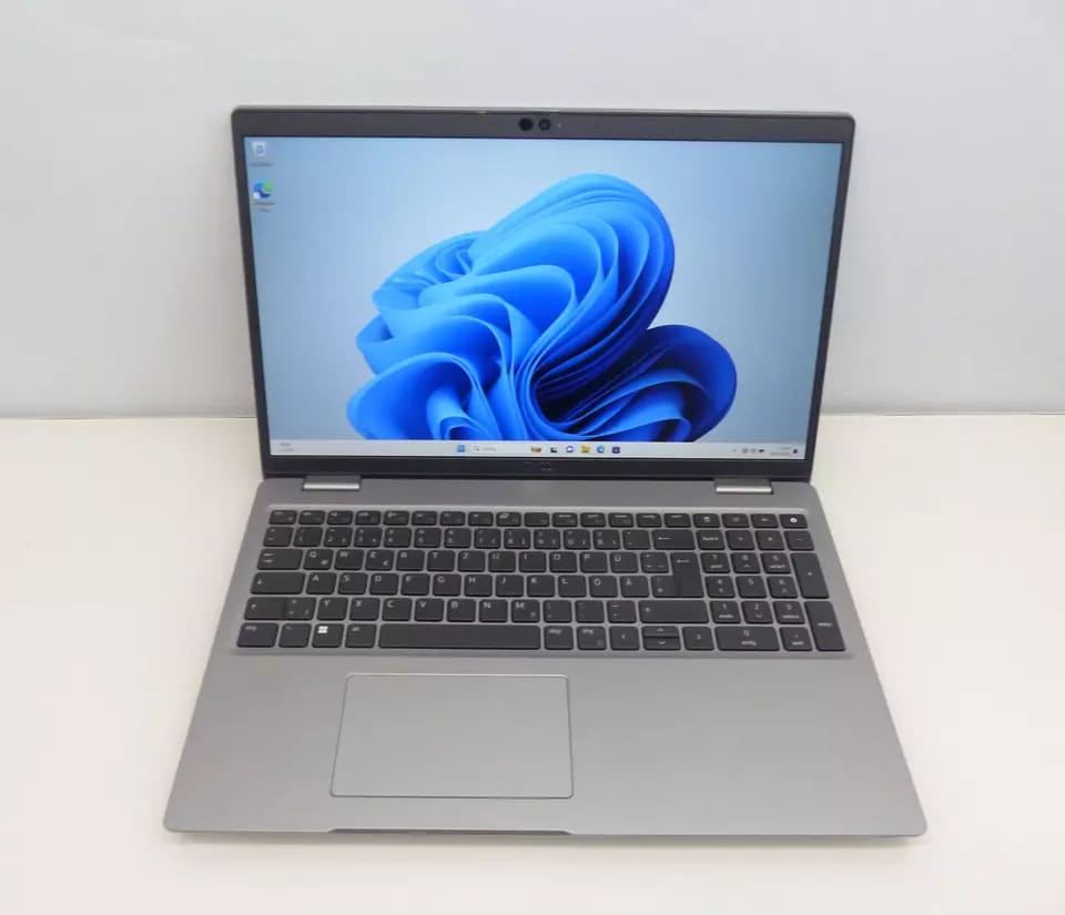 Dell Precision 3560 15,6 11.Gen Intel I7-1185G7 32GB 516GB SSD Cam