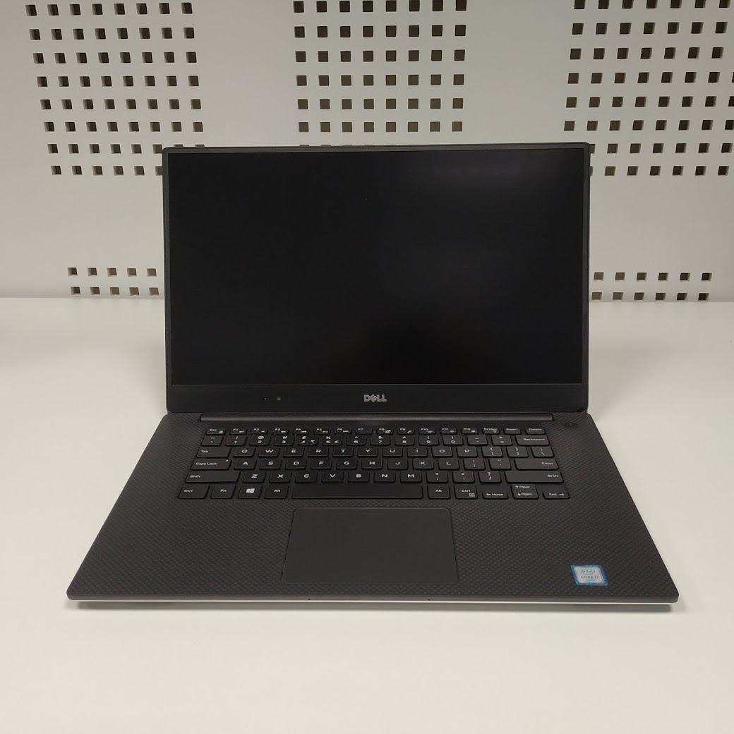 Prenosnik Dell Precision 5520 Workstation / i7 / RAM 16 GB / SSD Disk