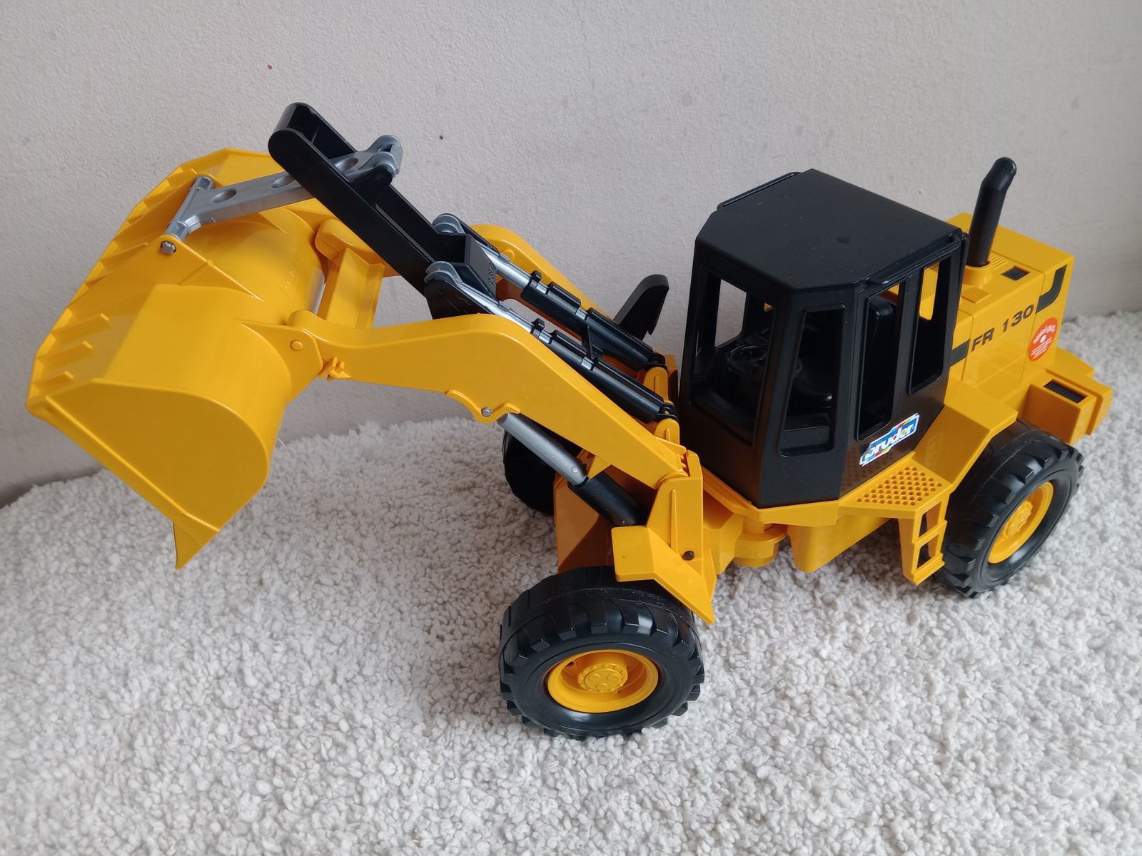 bruder / articulated wheel loader fr 130