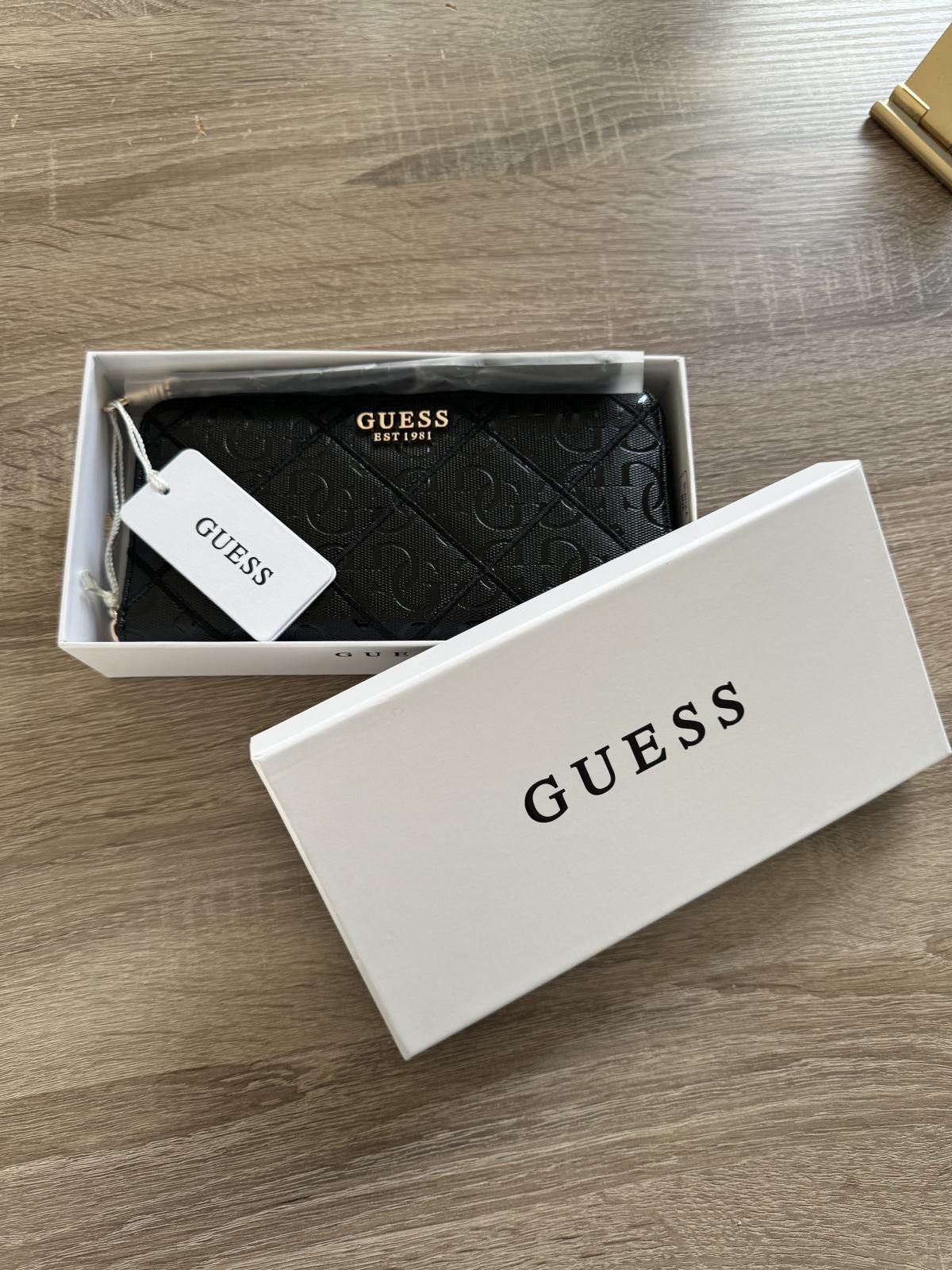 Guess denarnica NOVA