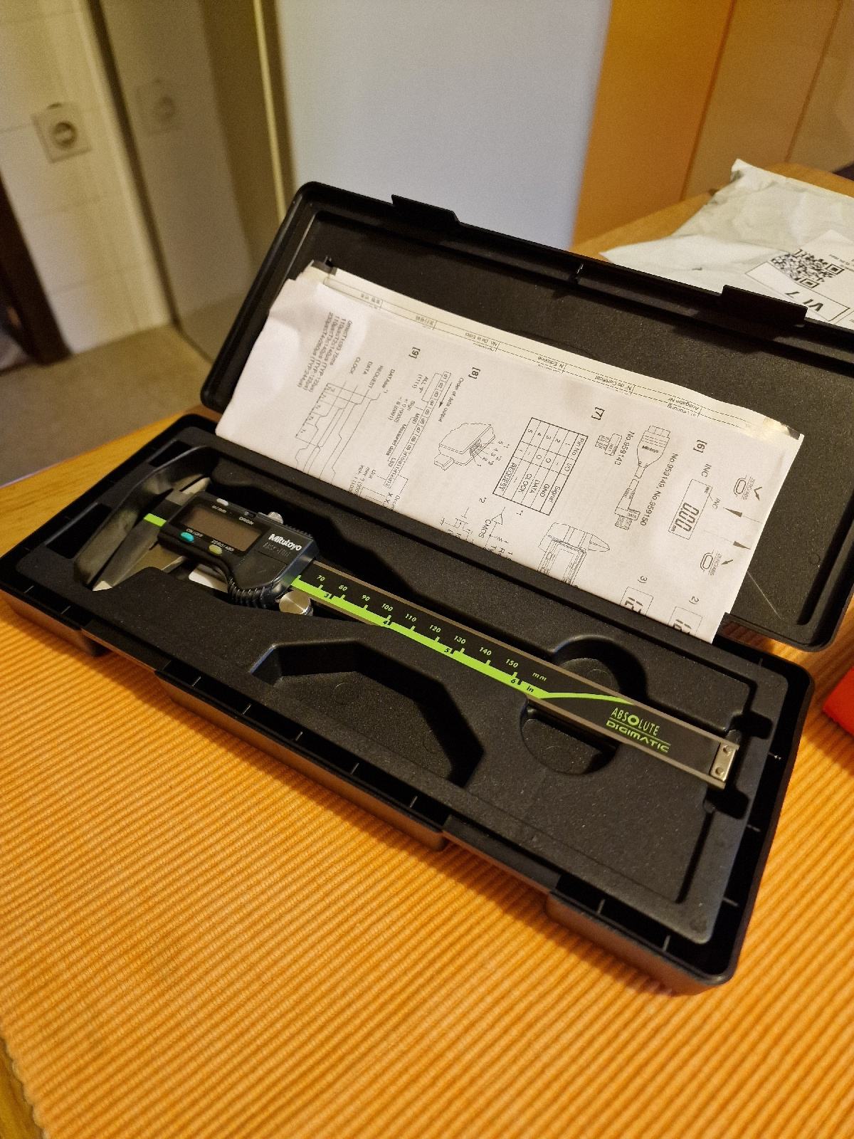 Mitutoyo novo pomično merilo / šubler