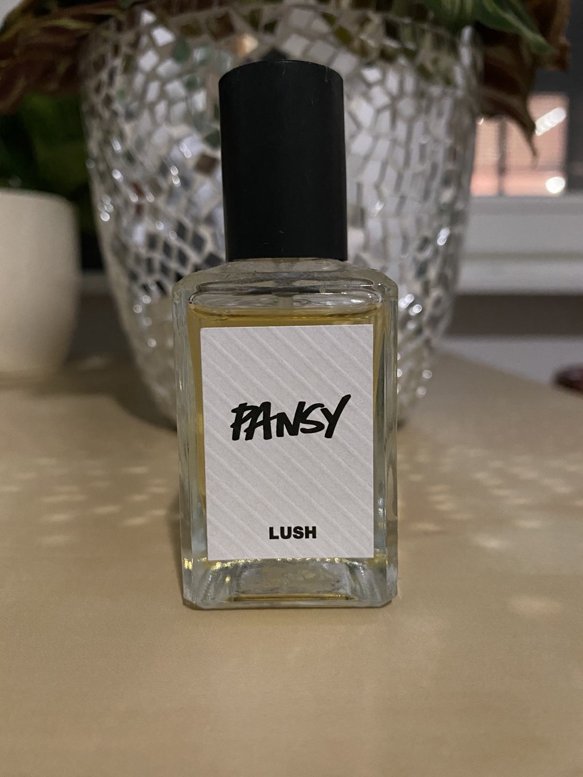 LUSH Pansy Parfum