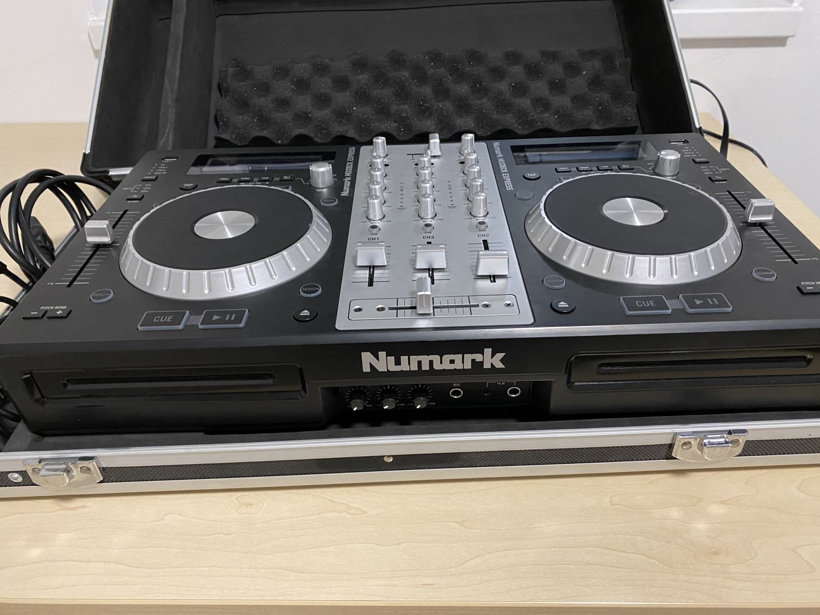 Numark mixdeck express