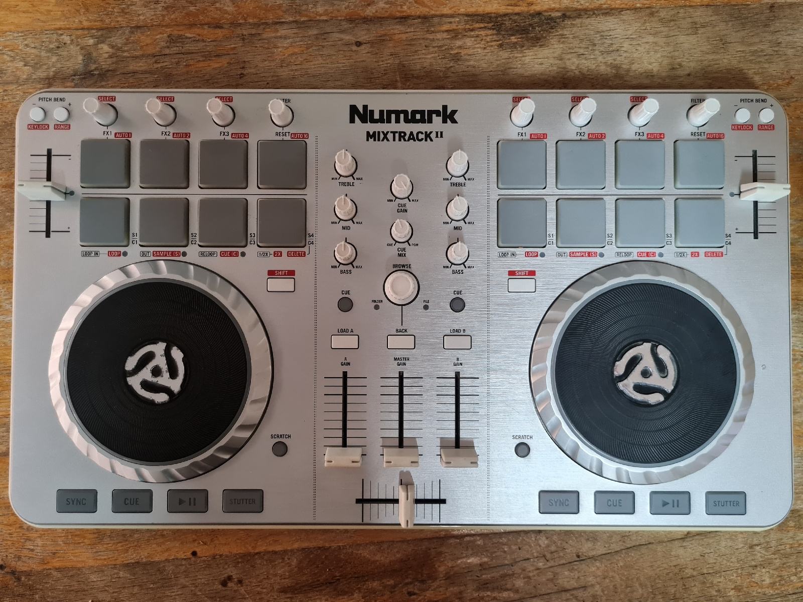NUMARK MIXTRACK II, DJ KONTROLER