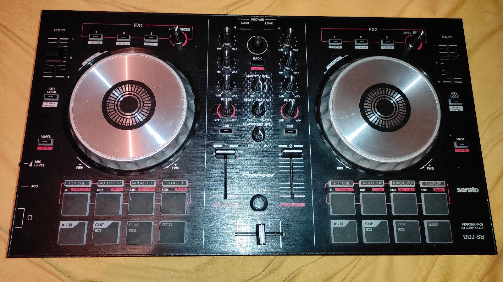 PIONEER DDJ-SB Serato