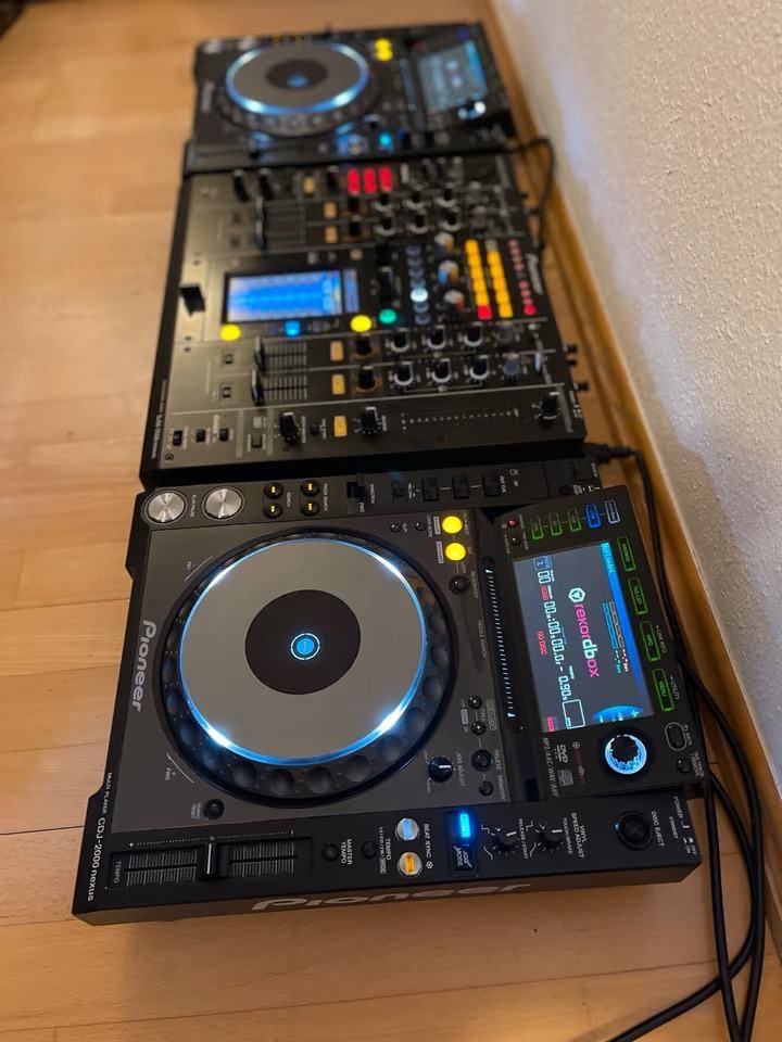 Pioneer DJ set cdj in djm 2000 Nexus z etuijem