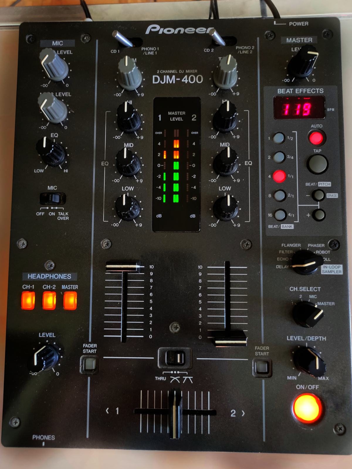 Pioneer DJM 400