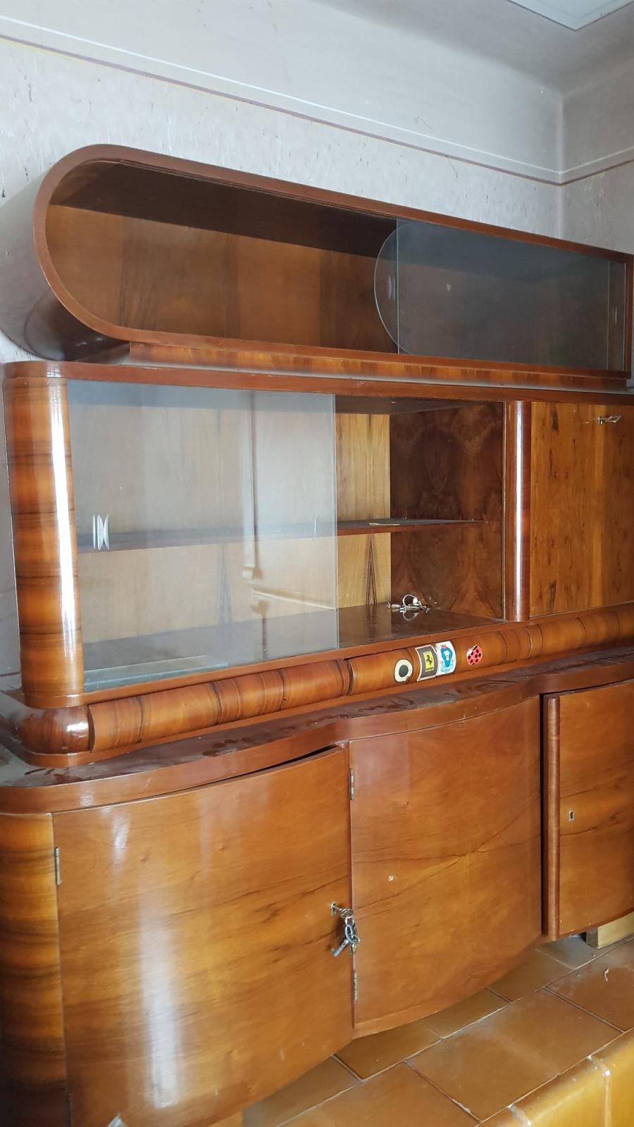 Starinski omari iz masivnega lesa