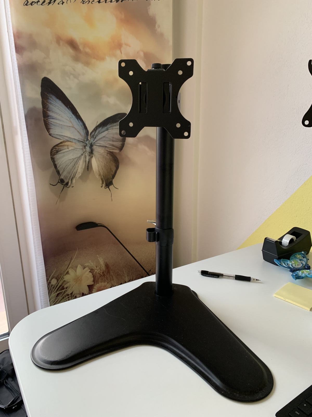 Nosilec za monitor