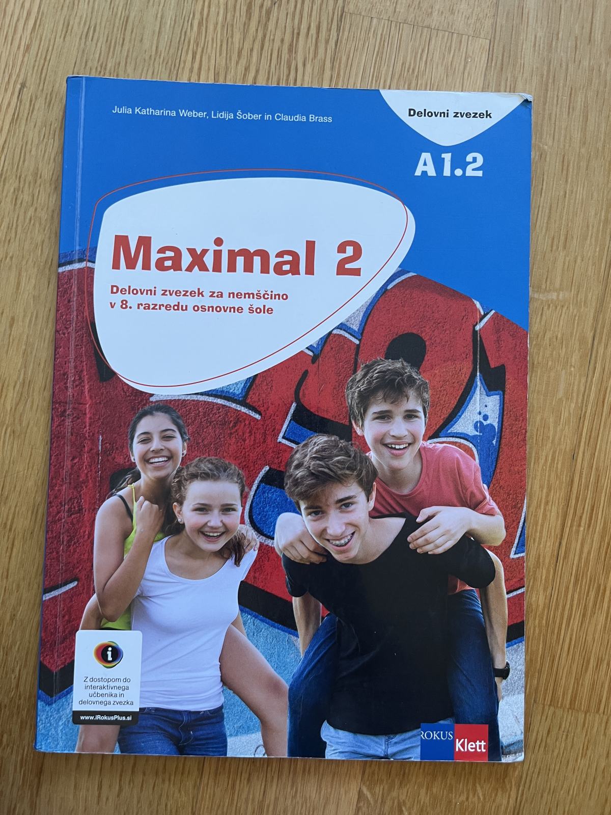 maximal 2 učbenik in delovni zvezek