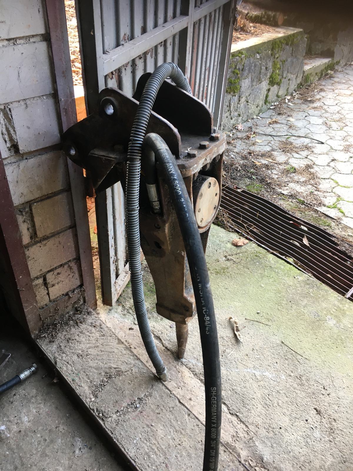 Atlas copco sb 150, JCB hm165, hidravlicno, kladivo,mini bager