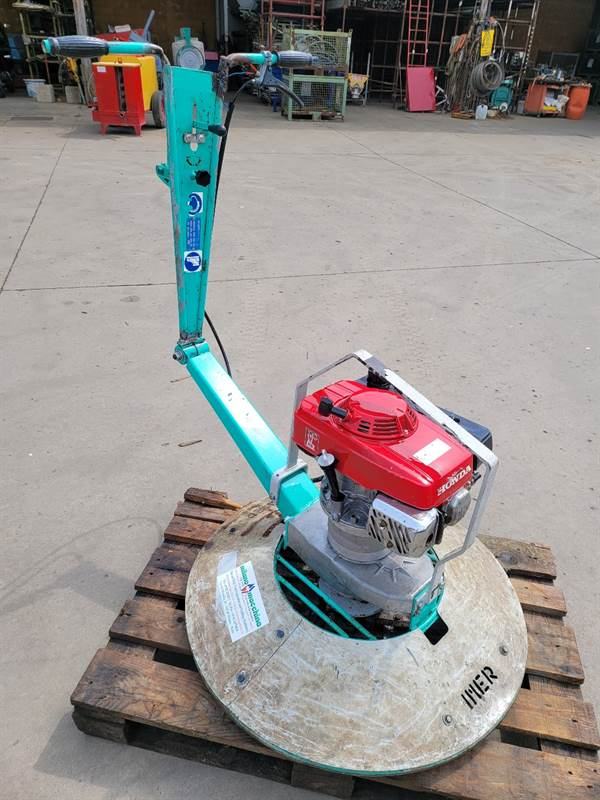 Gladilec betona, helikopter Imer delta 90