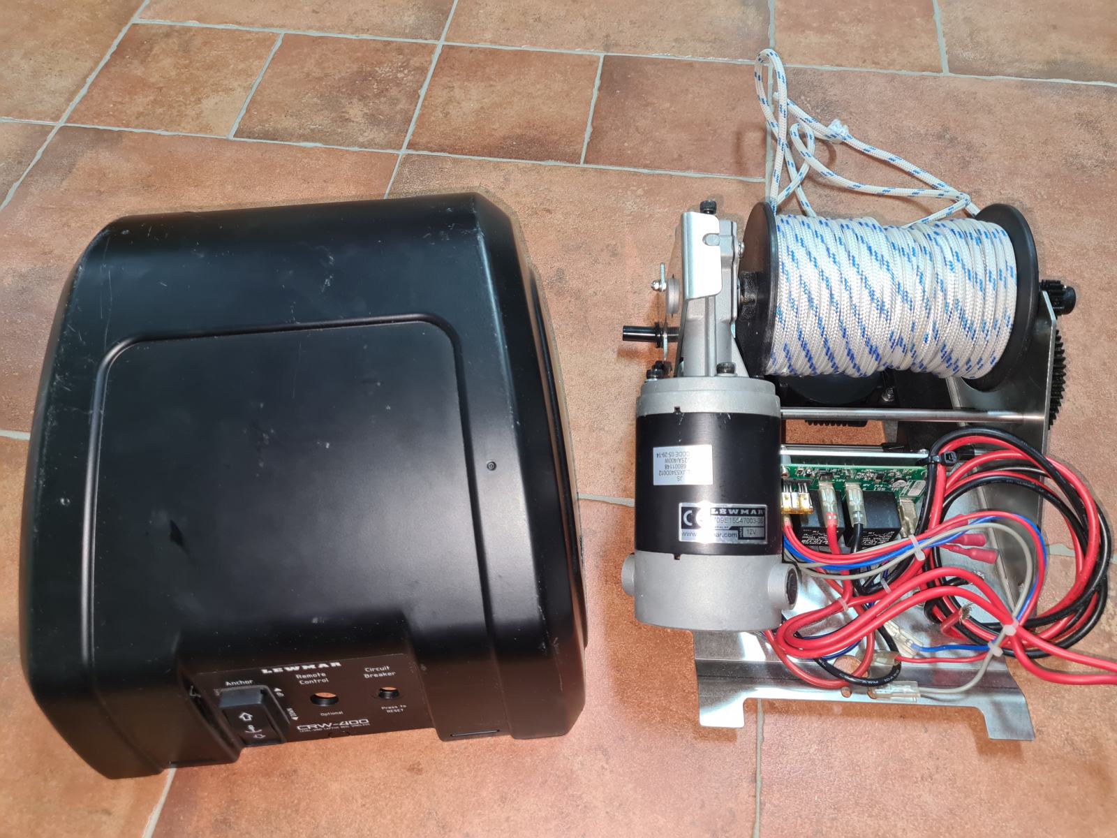 Vitel z navijanje Lewmar CRW400