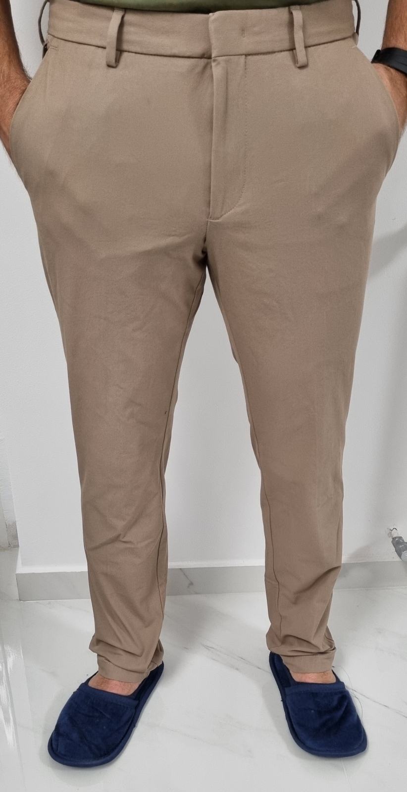 Moške dolge hlače bež barve Hugo BOSS (original - nove)