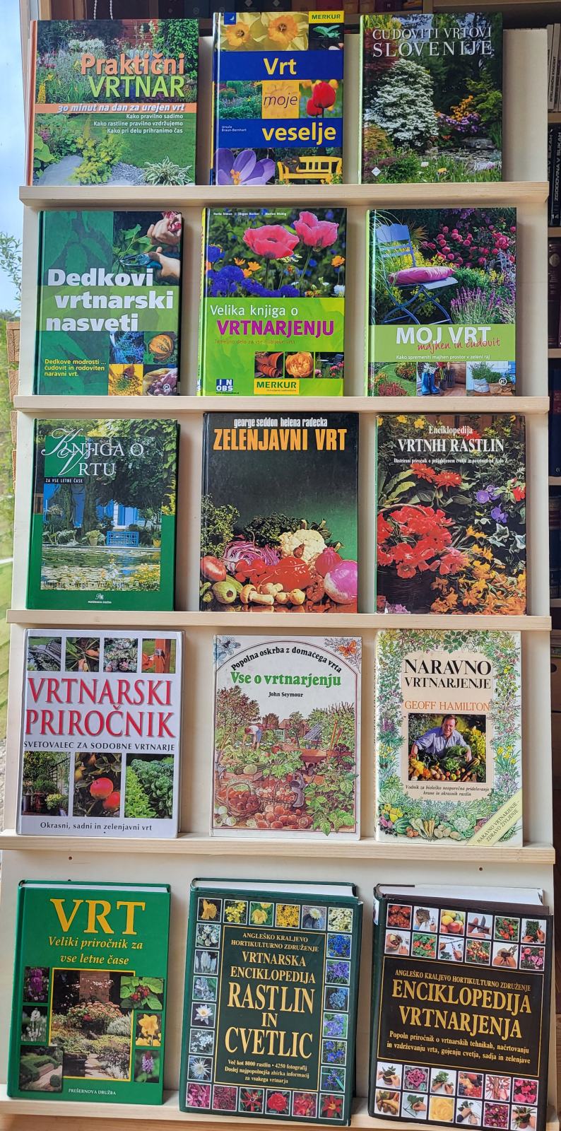 KNJIGE O VRTU, UREJANJE VRTA, VRTNARJENJE, VSE ZA VRT
