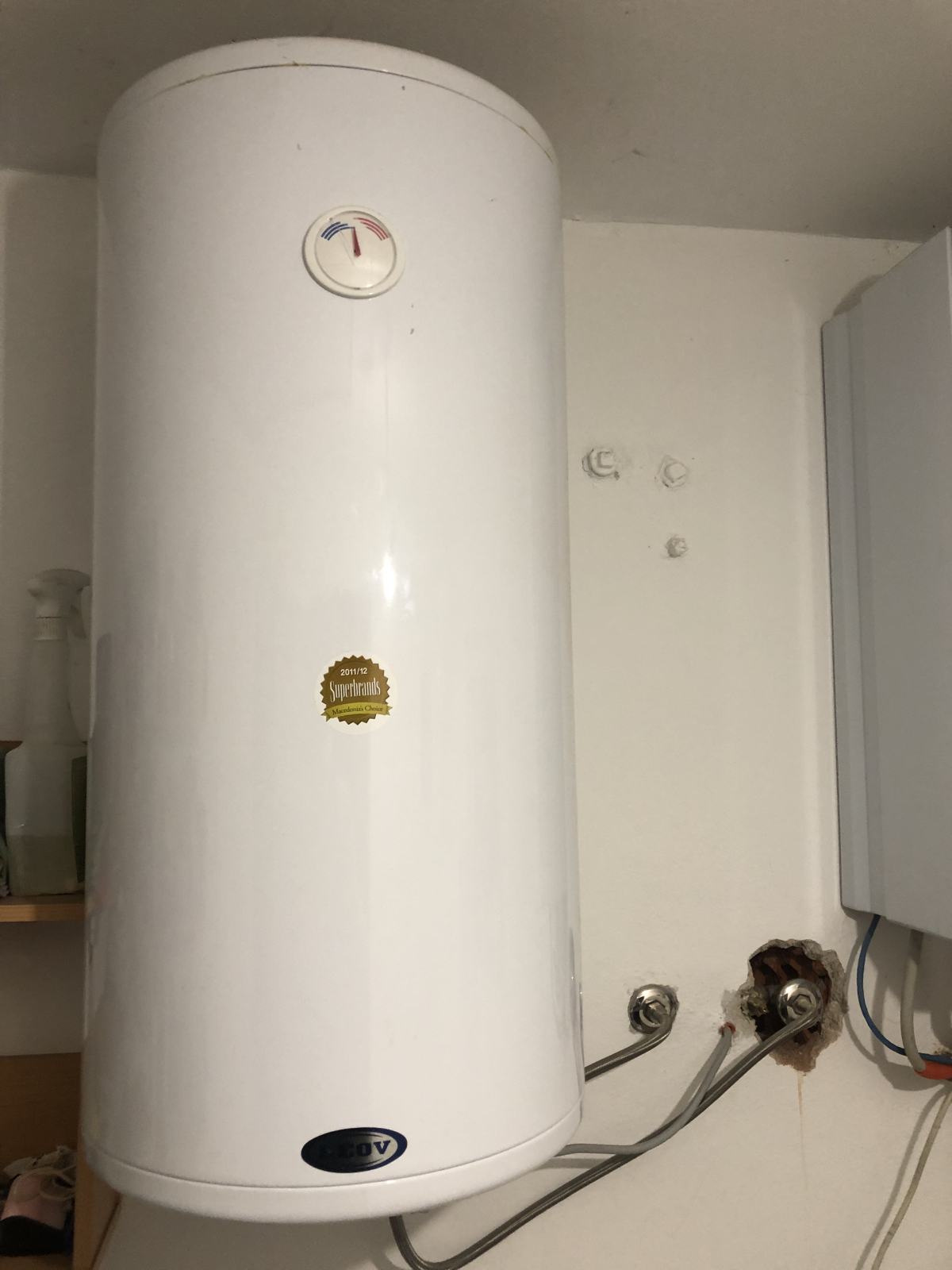 bojler - grelnik vode 100 L, star 3 -4 leta