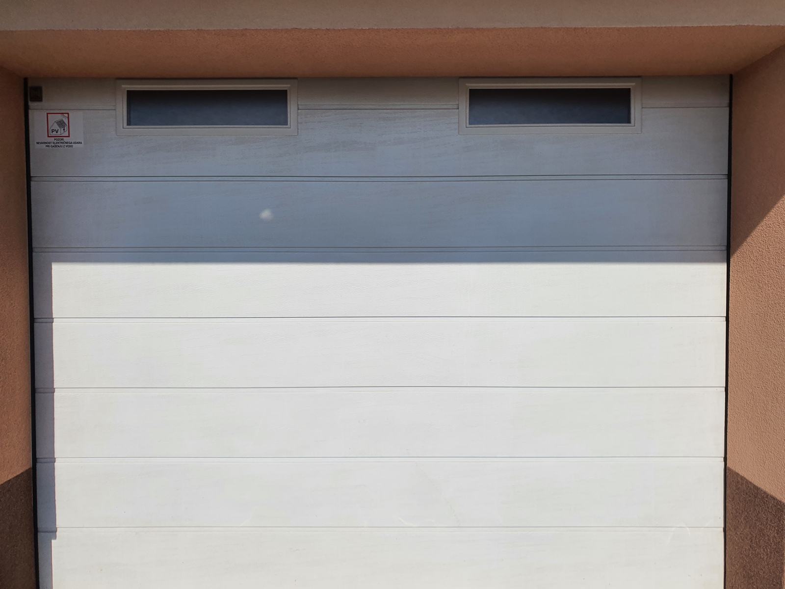 Horman dvižna vrata