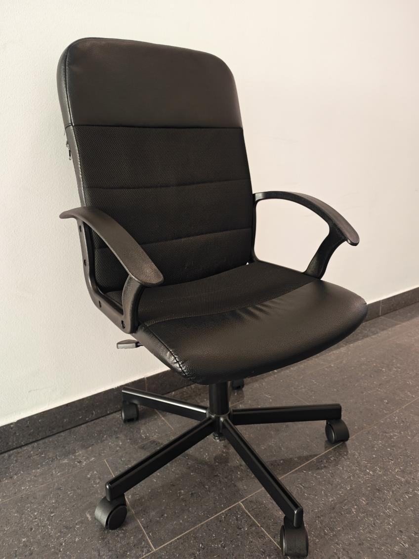 Ikea pisarniški stol 20€
