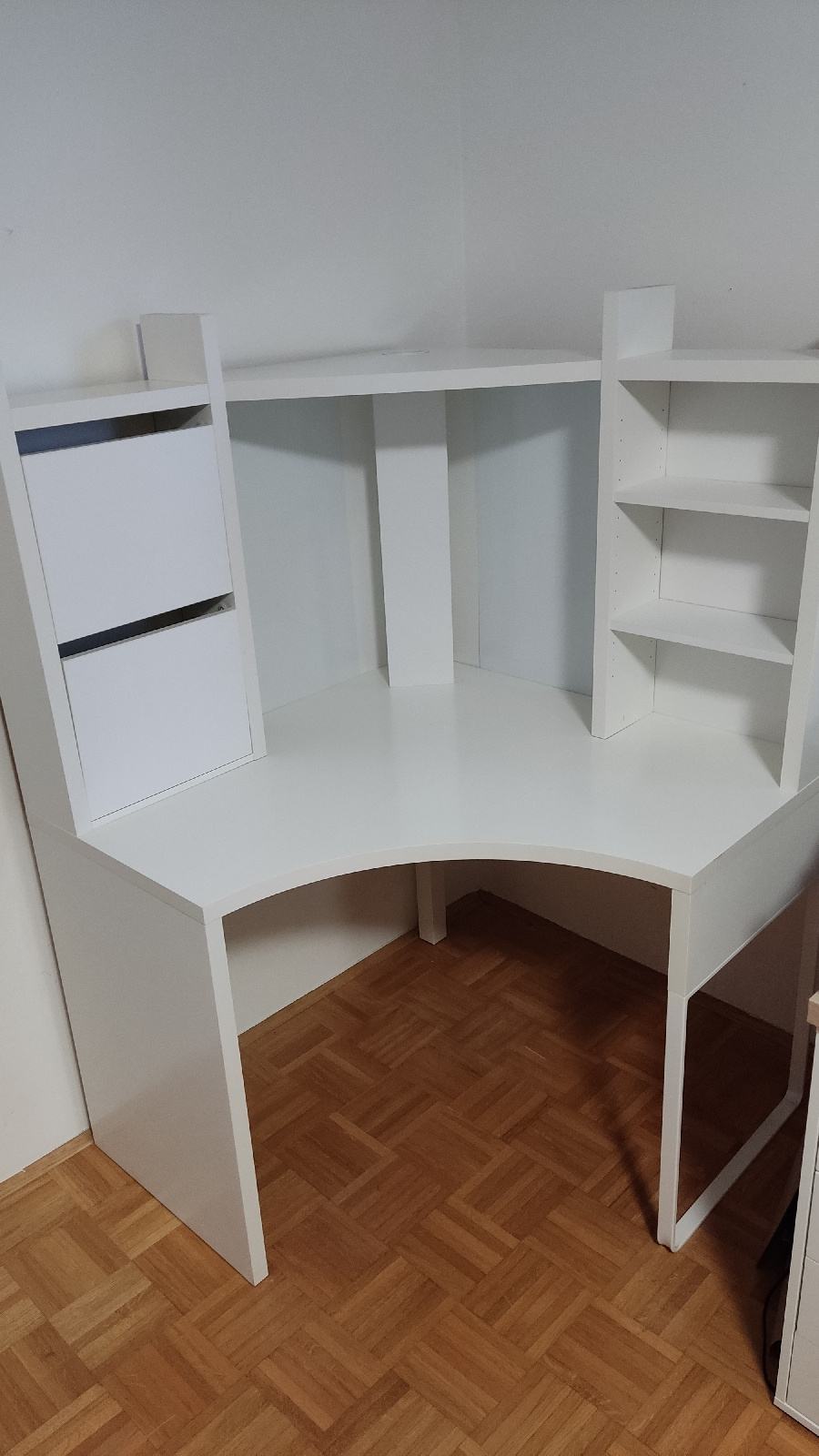 kotna pisalna miza Ikea micke