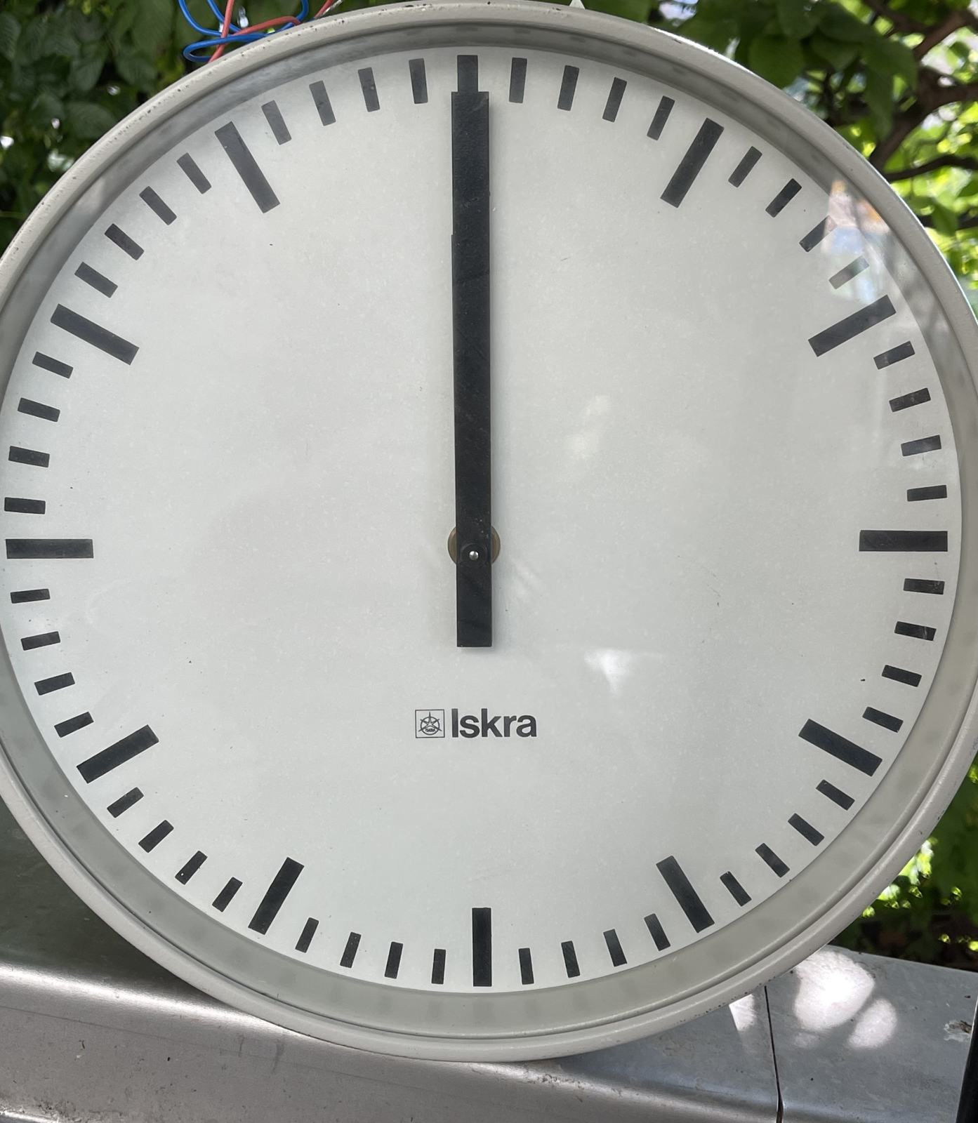 Kupim ISKRA stensko uro iz 60, 70 ali 80ih (vintage retro)