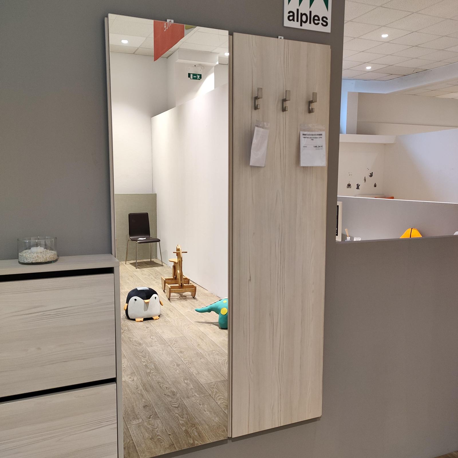 OGLEDALO CENTER (Alples)