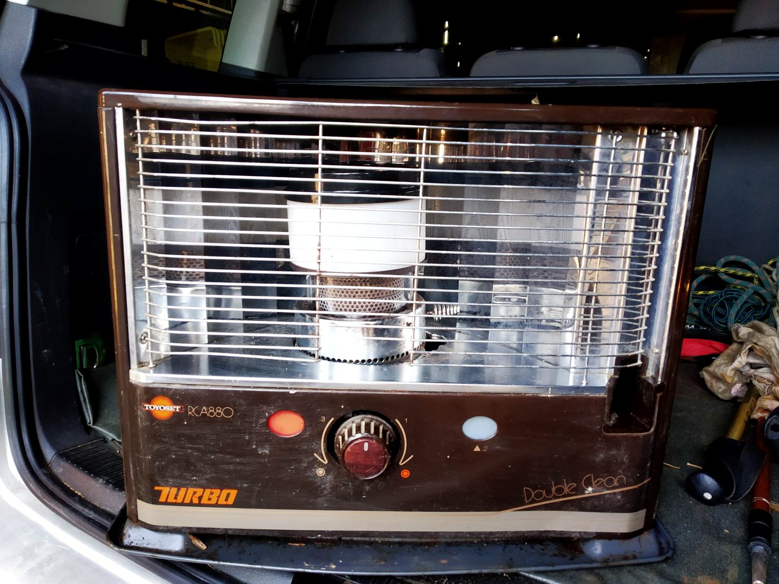 Peč na kerozin Toyoset RCA 880