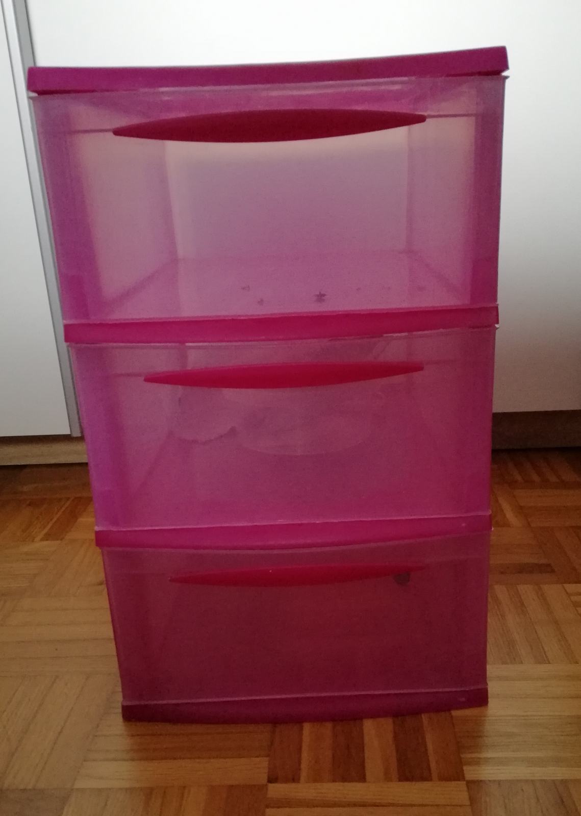 Pink roza plastični predalnik s 3 predali