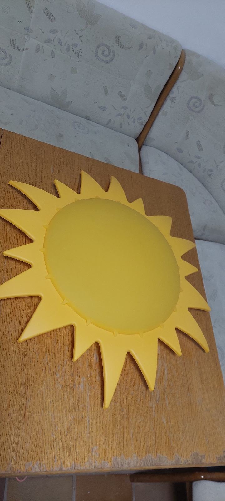 Prodam stropno luč sonce