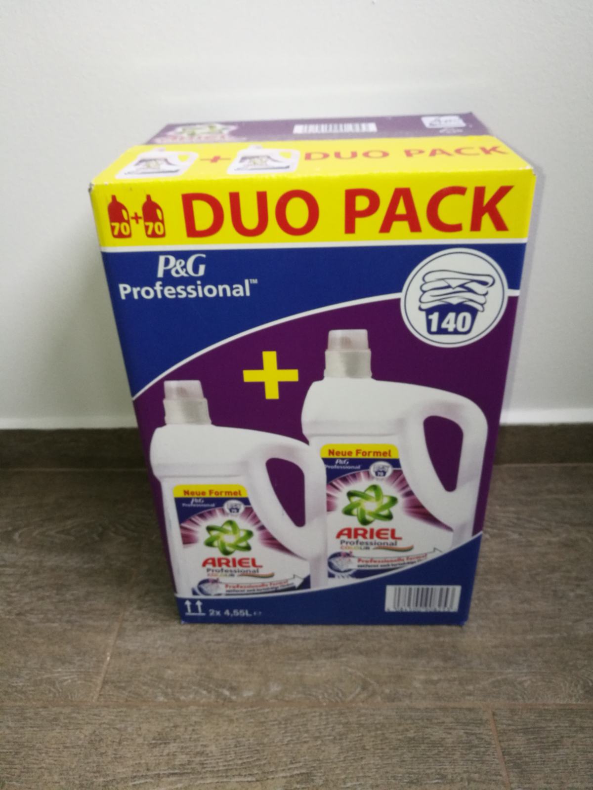 PRODAM TEKOCI PRALNI PRASEK ARIEL DUO PACK 2 KRAT PO 4.55l