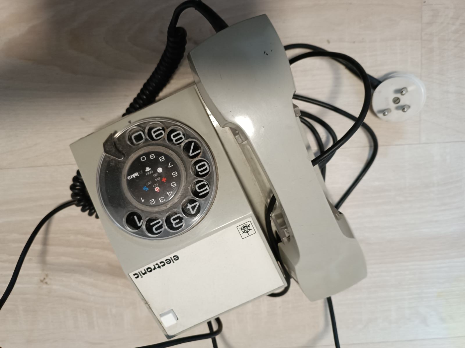 retro Iskra telefon