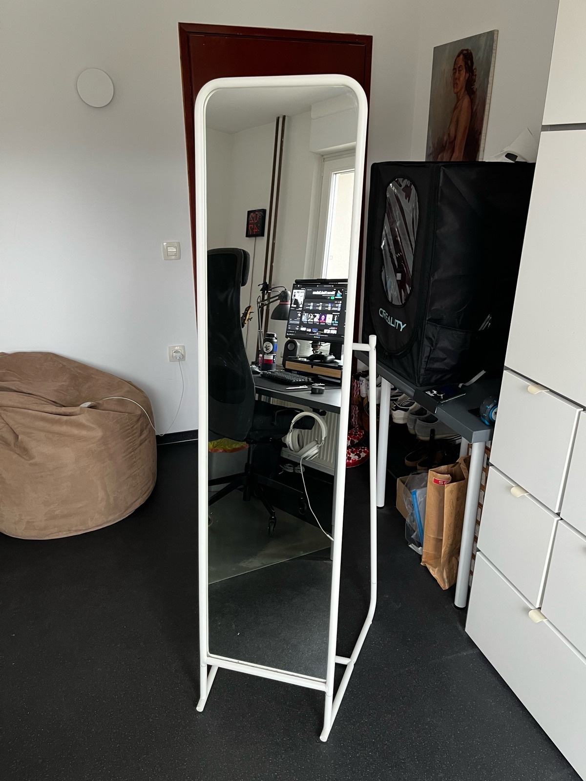 Samostoječe ogledalo